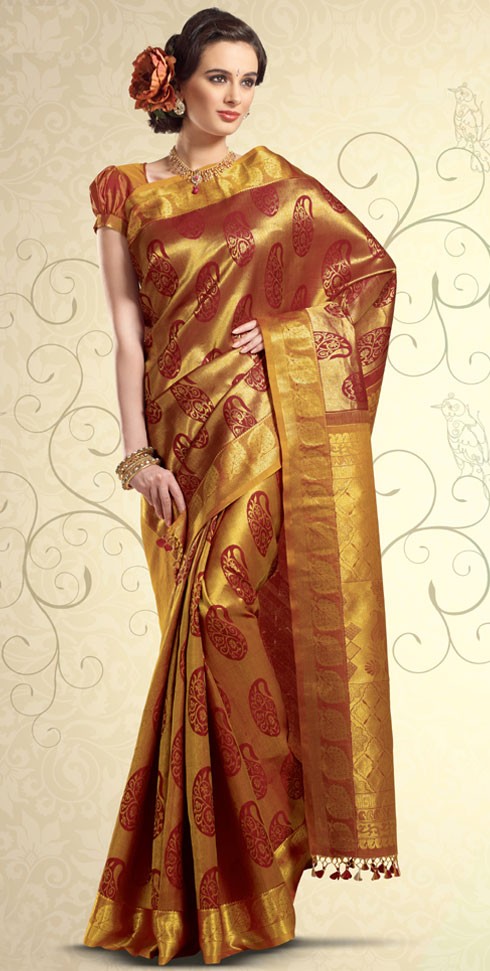 MEHANDI DESIGNS WORLD: WEDDING GOLDEN PATTU SAREE