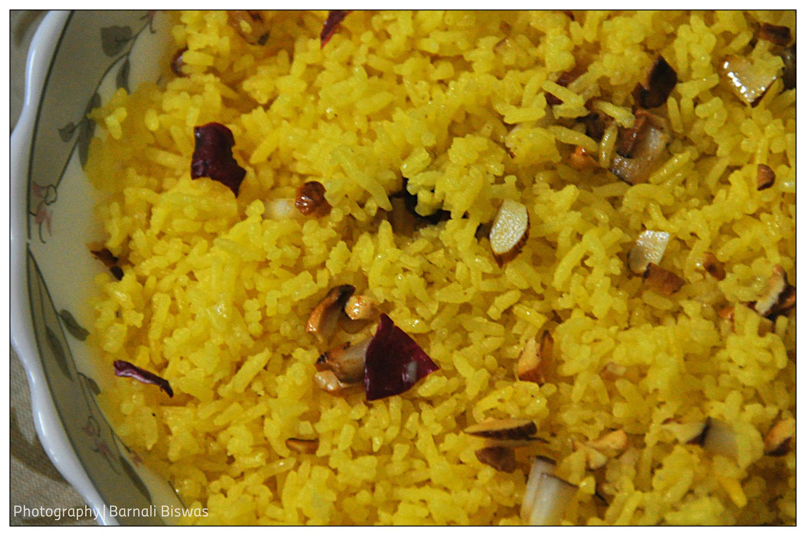 Kesaria Meetha Pulav (Bengali Sweet Saffron Rice) - Curries & Stories