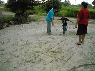 FlourBasic: Childhood Memories: Permainan Teng Teng a.k.a. Jengket