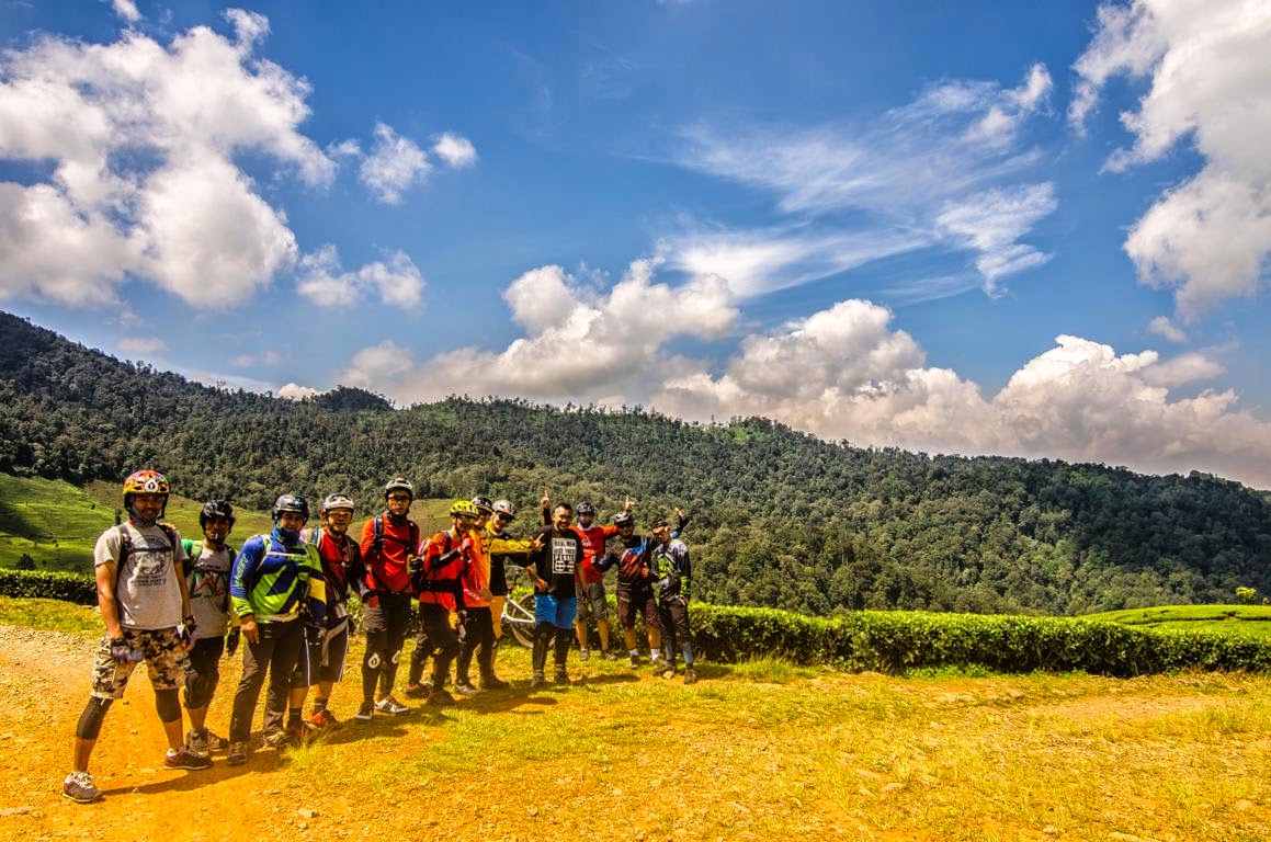 Batu Belang Pangalengan - Dewata - Hutan Gunung Maud - Selap Awi, Garut ...