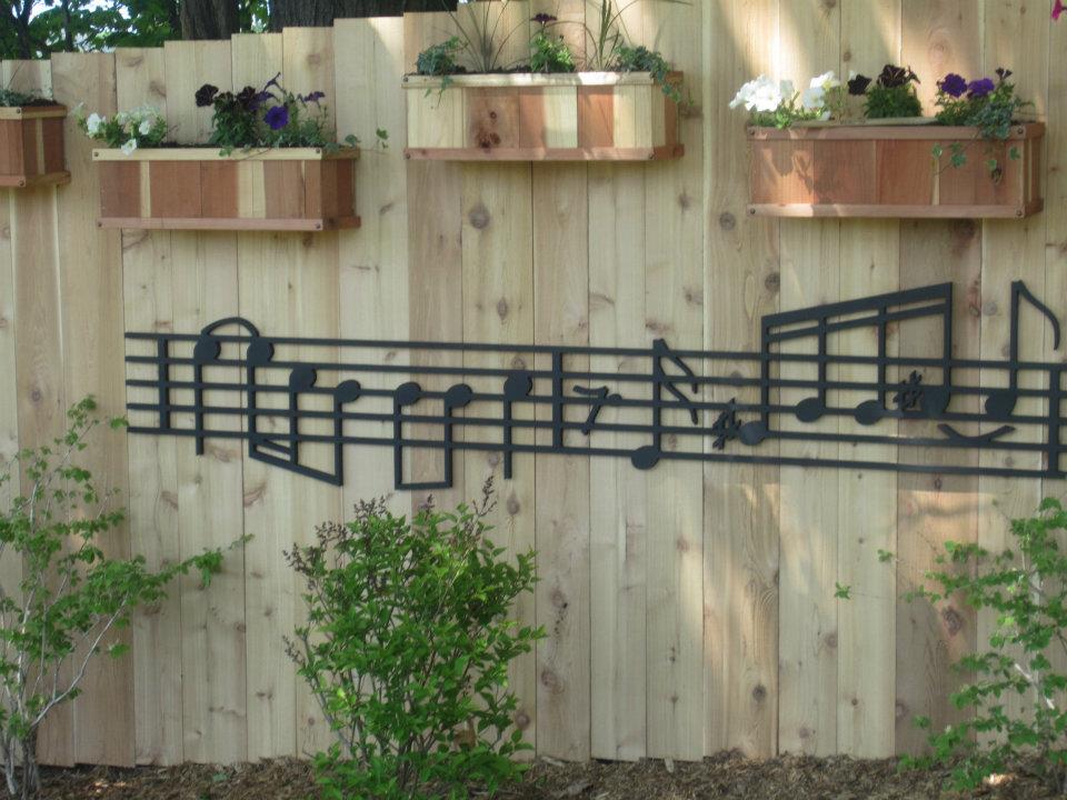 Plochmann Lane: Levon Helm's gravesite - "Life Is A Carnival ...