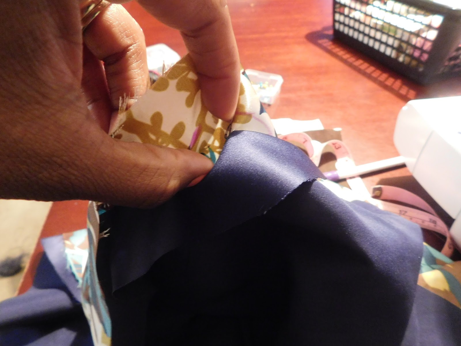 The Lyfe of a...: DIY: 100% Satin Hair Bonnet