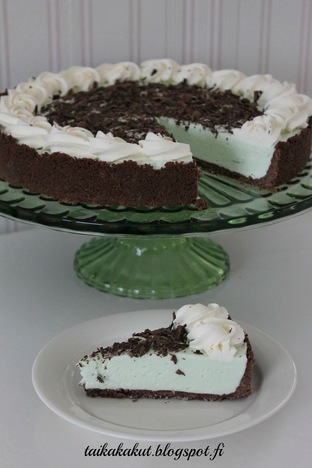 Tarun Taikakakut: Heinäsirkkapiirakka / Grasshopper pie