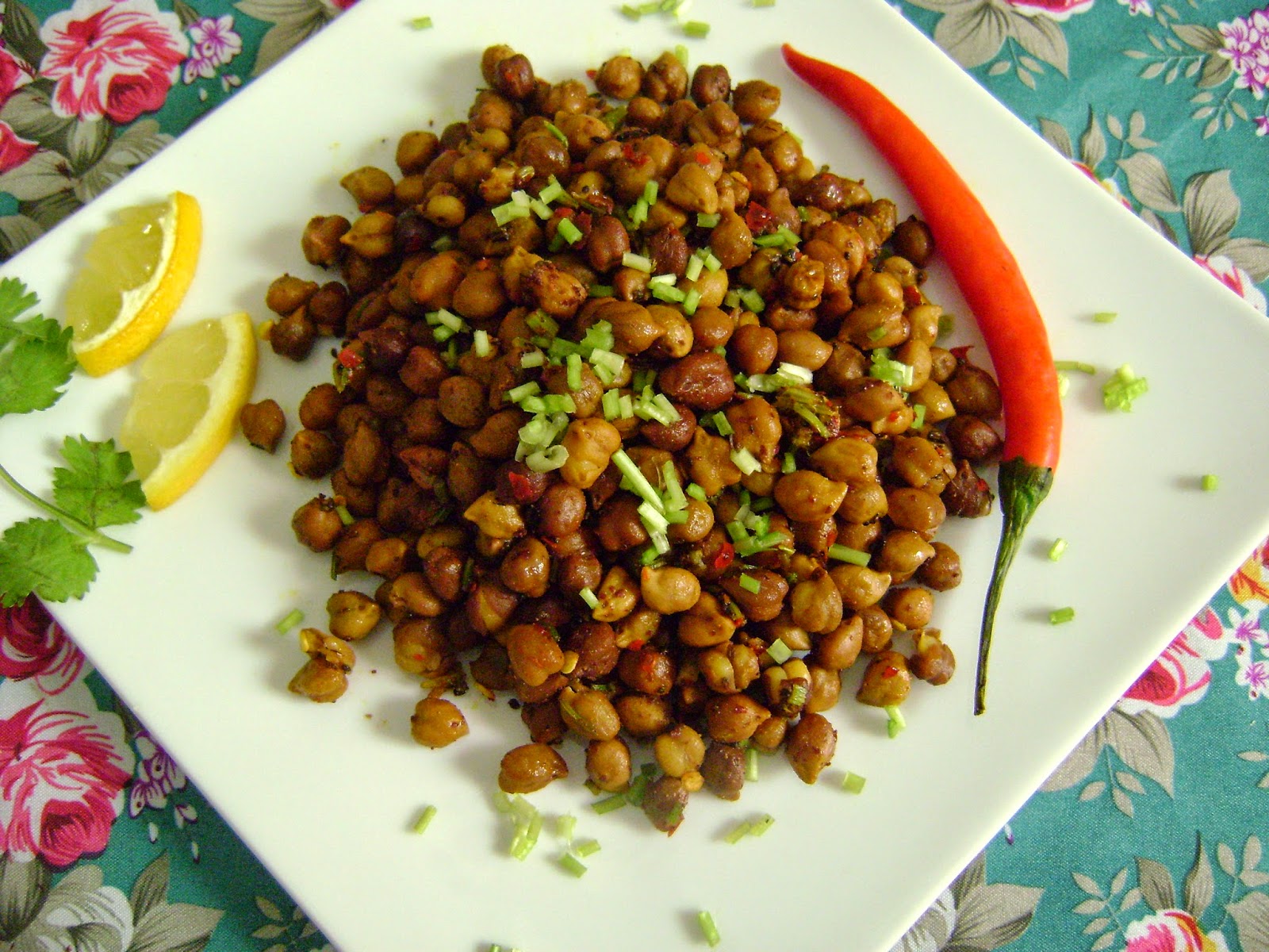 Bethica's Kitchen Flavours: Spicy Chana Fry