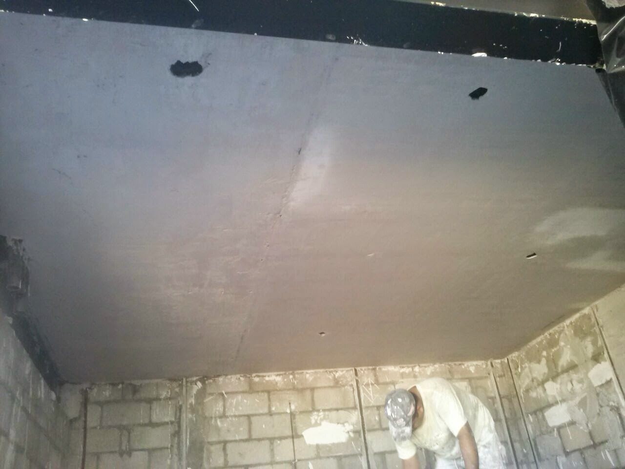 MOLDURAS Y ACABADOS EN YESO: Trabajo de Aplanado