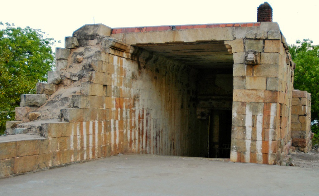 Tamilnadu Tourism: Erumbeeswarar Temple, Thiruverumbur, Trichy