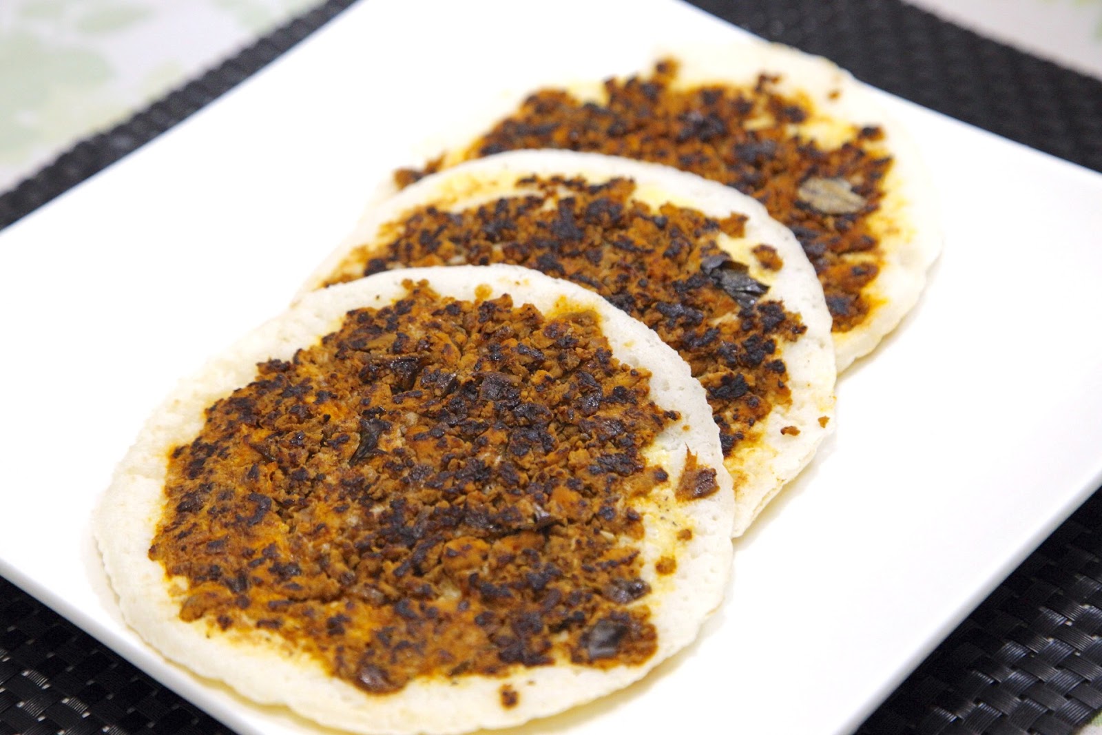 Try me from Recipe Basket.......: Kari dosa