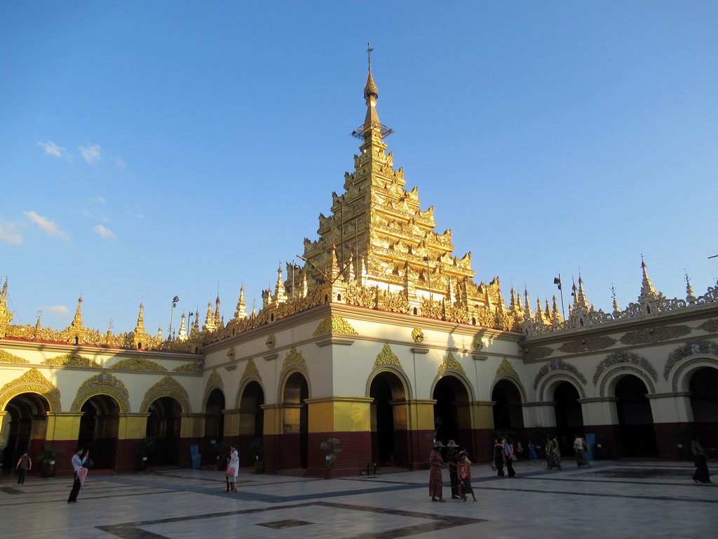 Mandalay | Ramingo Dentro