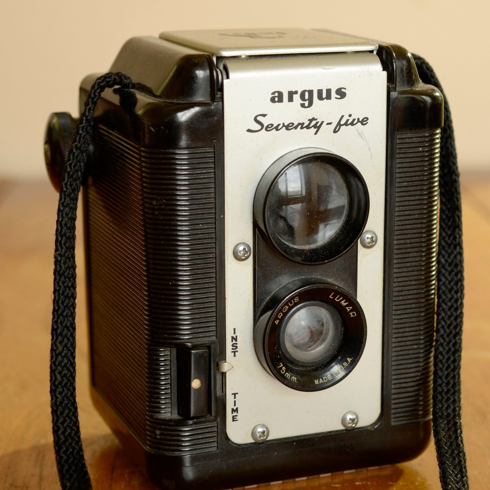 Vintage Camera House: Argus Seventy Five