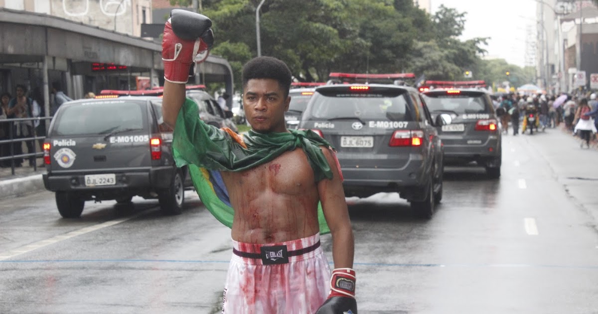 "NEGROR", peça-panfleto que denuncia o genocídio da população negra no ...