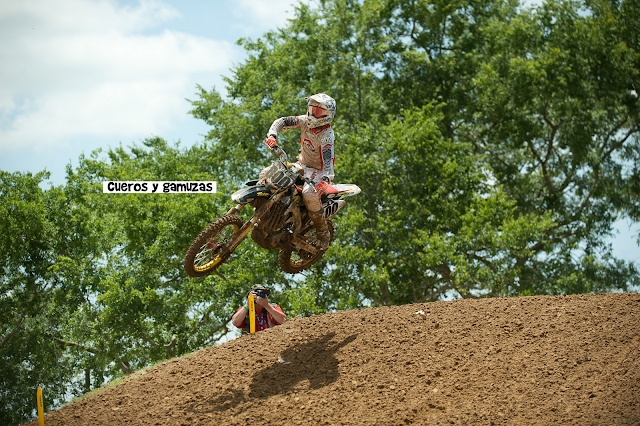 CUEROS GAMUZAS - TEÑIDOS FINOS: Casacas de Cuero Modelo Motocross ...