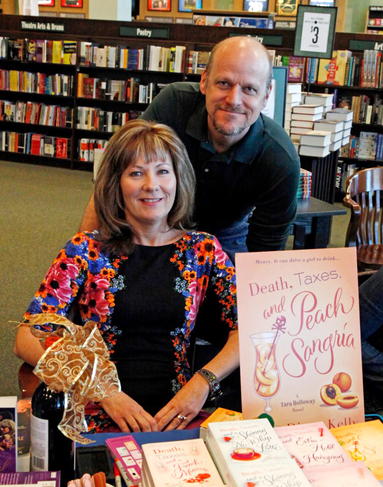 IlloPro: diane kelly book signing