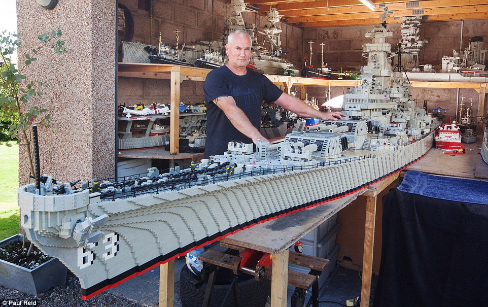 USS Missouri recriado em LEGO com 7.4 metros | Aberto até de Madrugada