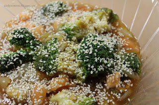 Jauku namuose: Brokoliai su beveik kinietišku padažu