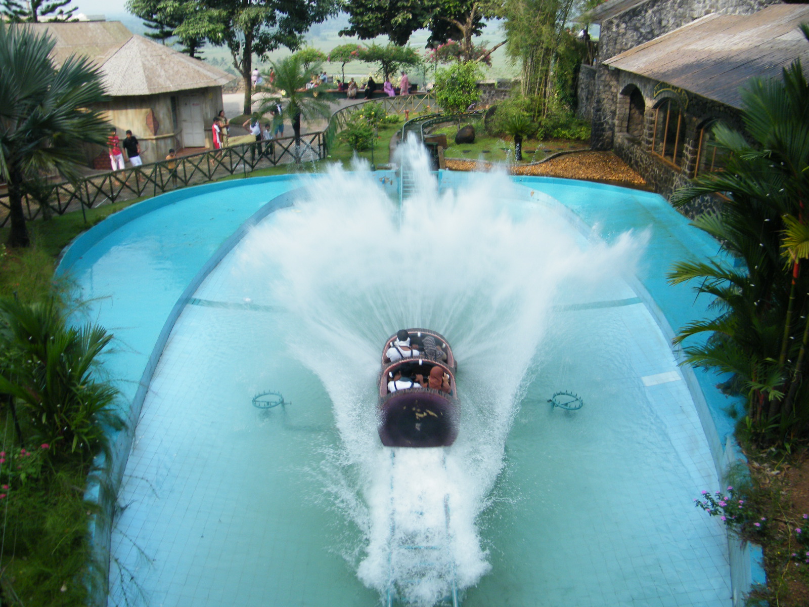 a travel to god's own state KERALA,INDIA: WONDER LA VEEGALAND COCHIN