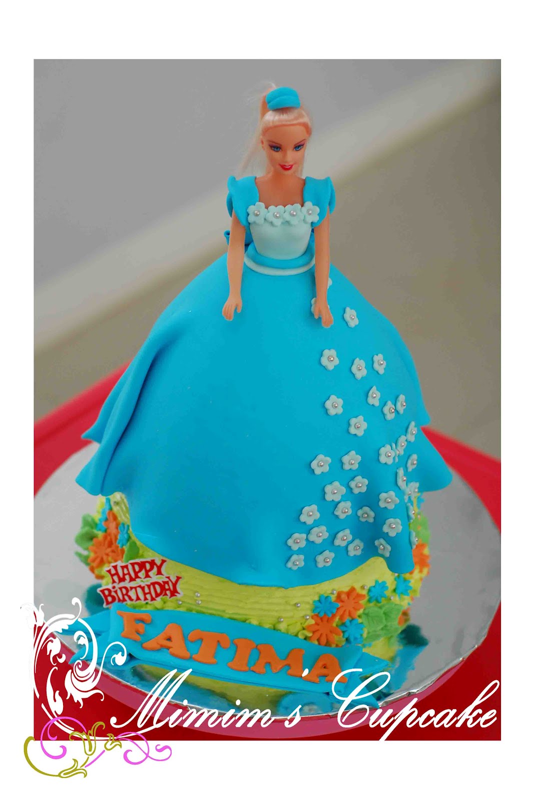 Mimim's Cupcake: Fatima's Barbie Cake