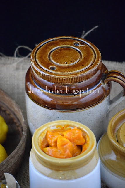 Shital's-Kitchen: Lemon Pickle