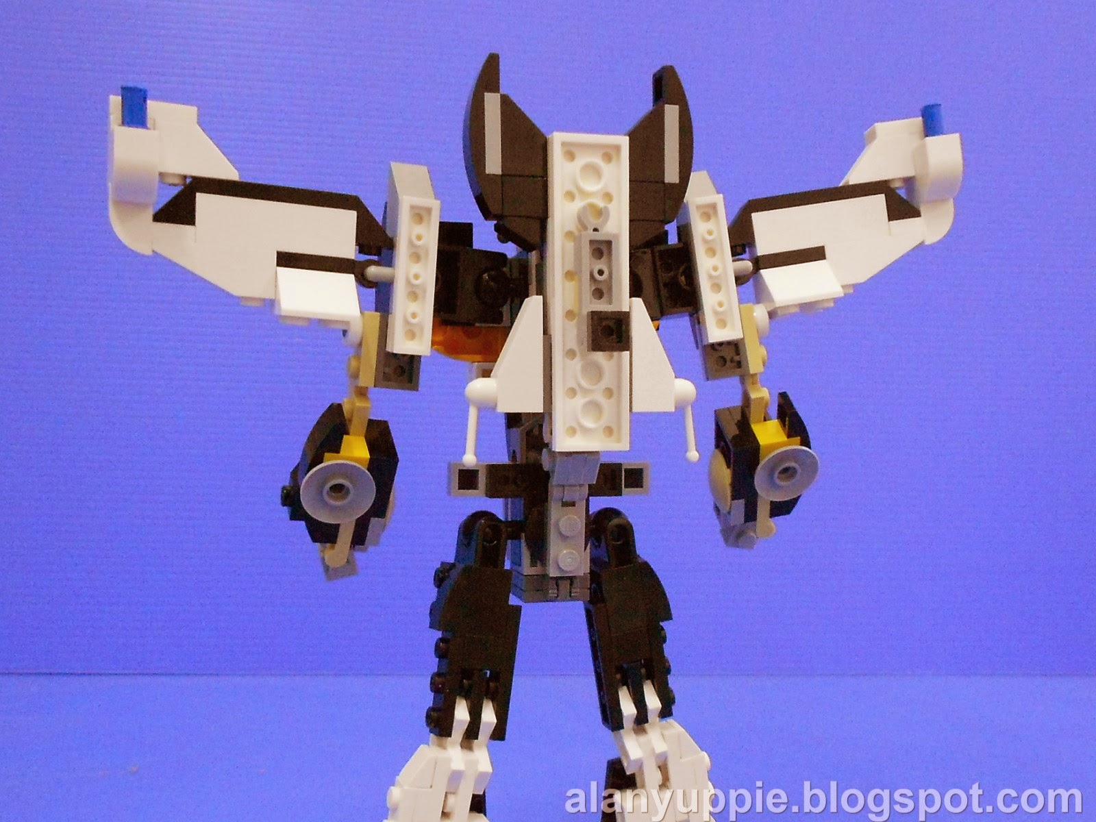 Alanyuppie's LEGO Transformers: Shadow Wing: LEGO 31021 Furry Creatures ...