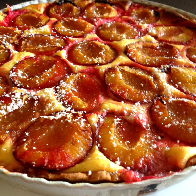 La cuisine & Claudine: Tarte aux Prunes rouges et à la crème