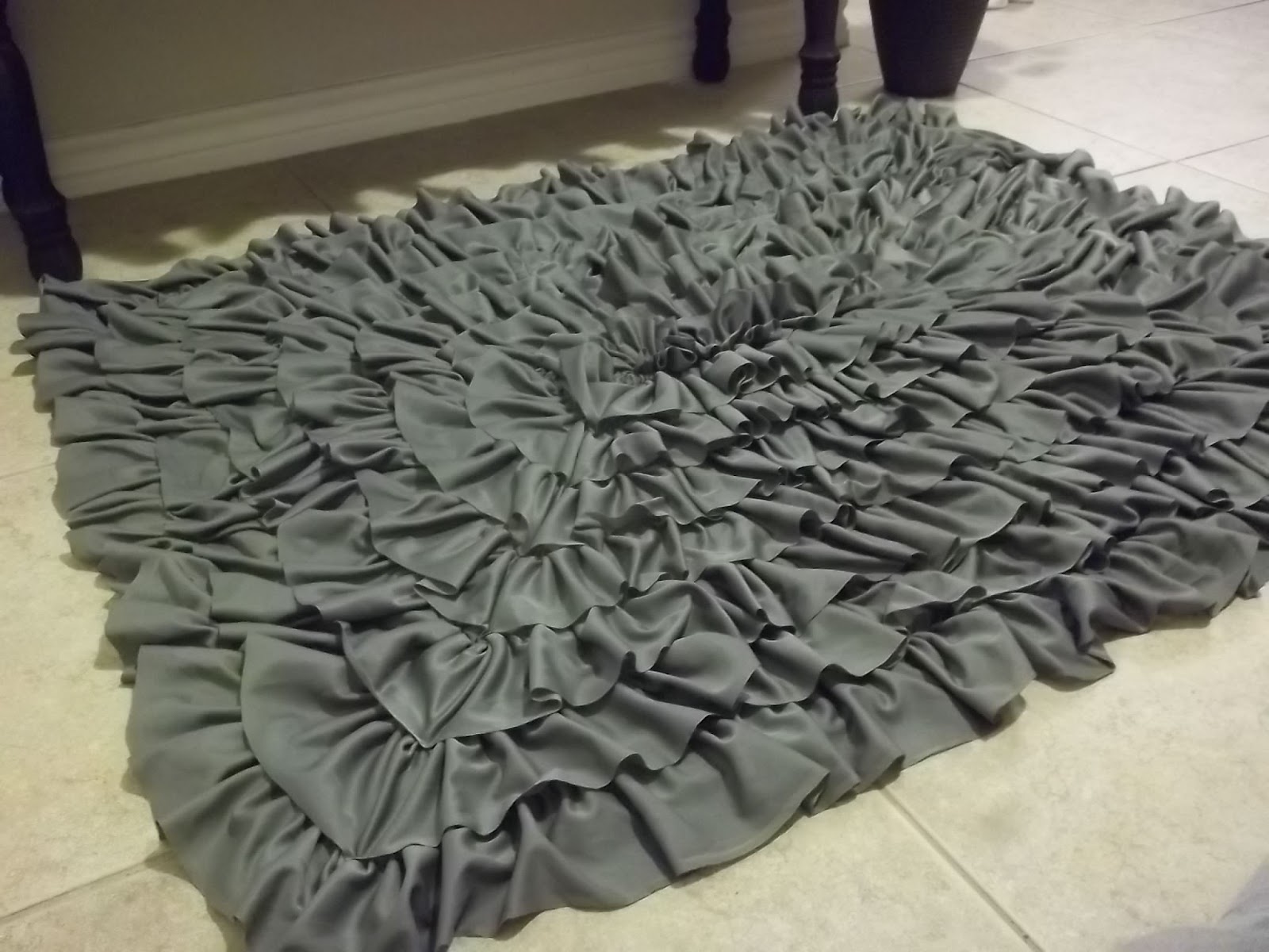 Craft Goodies: Ruffled Rug Tutorial...SYTYC Winning Project part 1!!!
