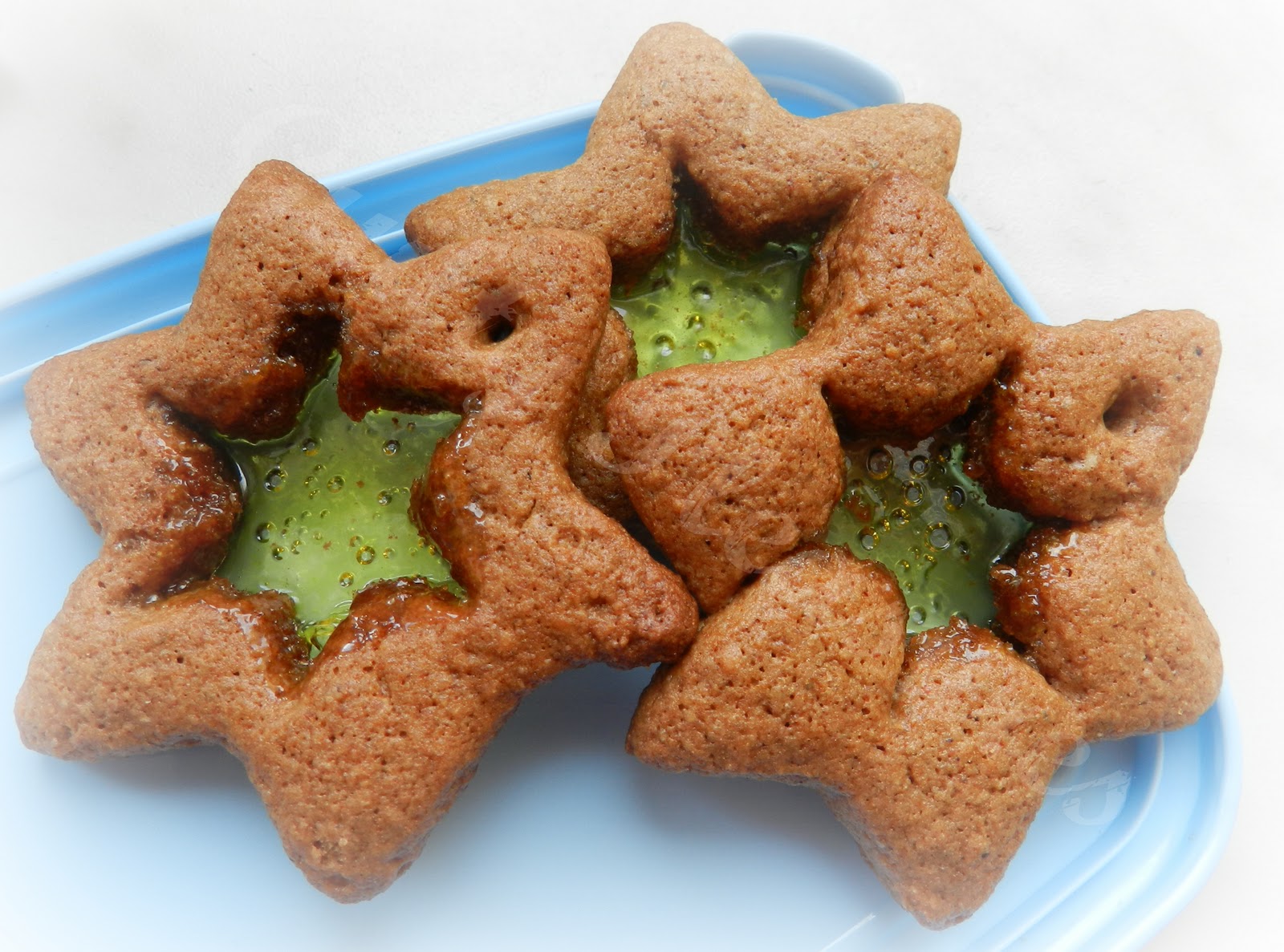 guilty pleasures: Stained glass gingerbread cookies