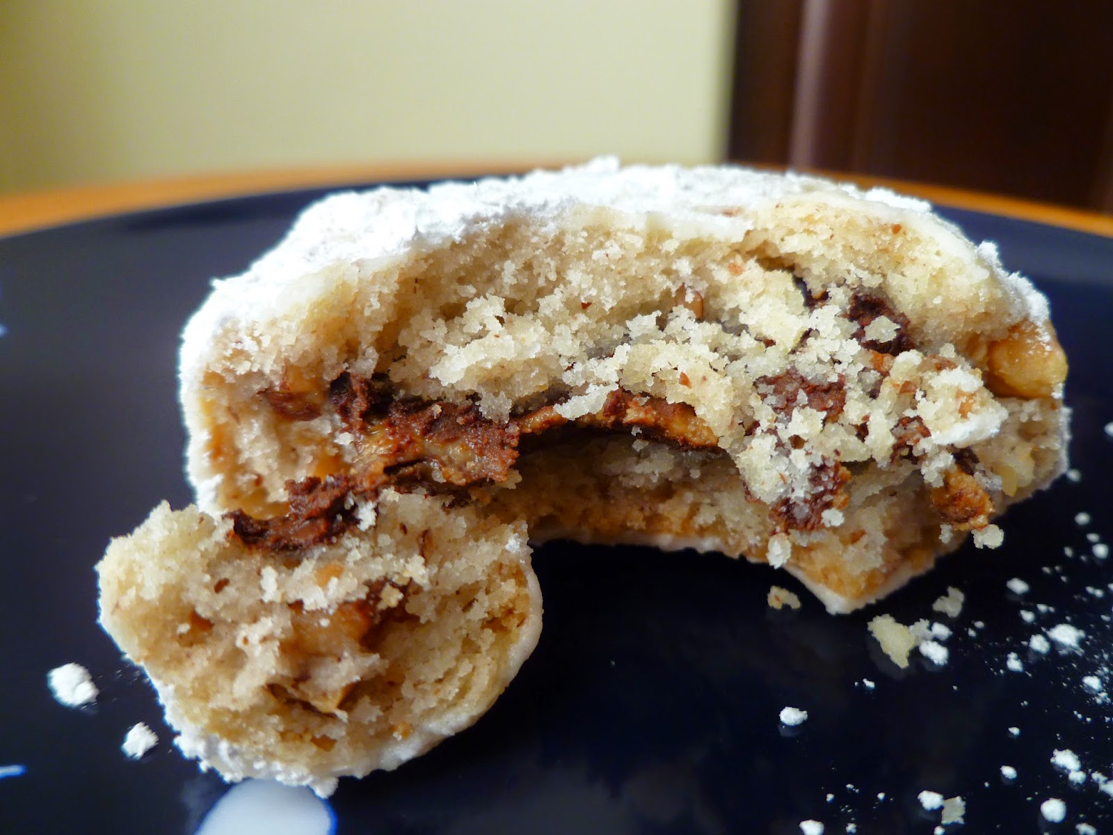 The Pastry Chef's Baking: Stuffed Snowballs