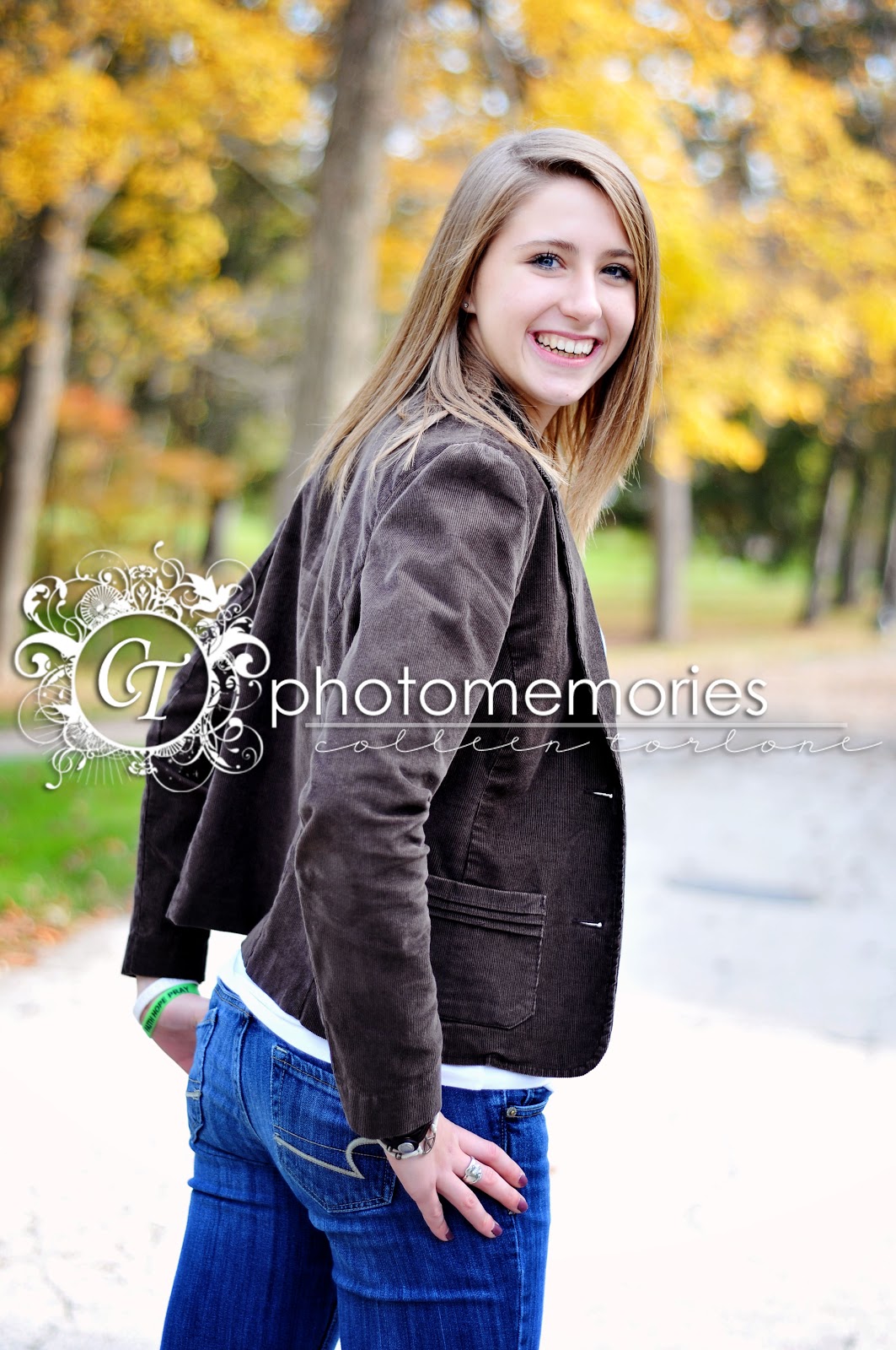 CT PhotoMemories: SARA: Senior Photos