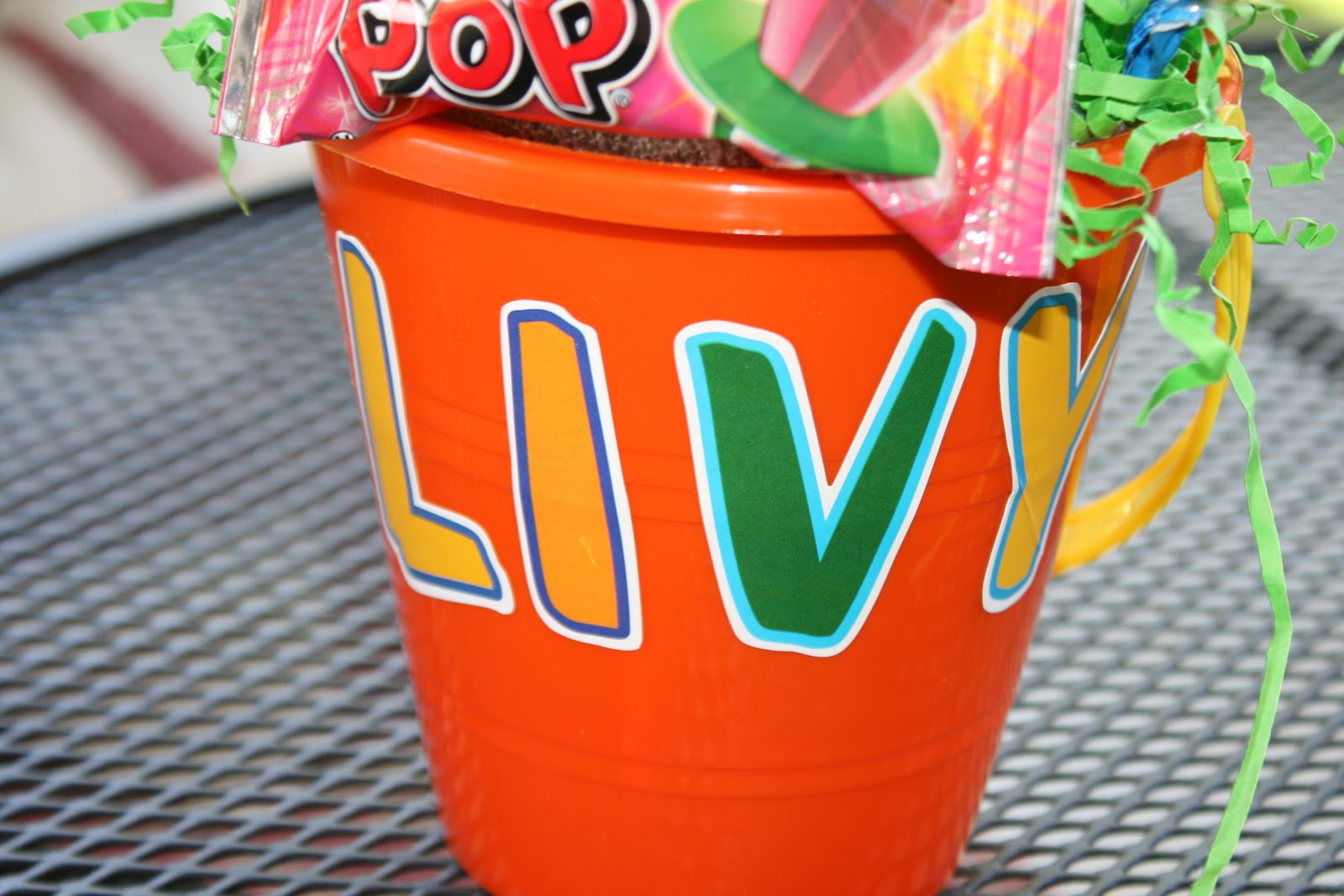 everything to entertain: Candy Bouquet