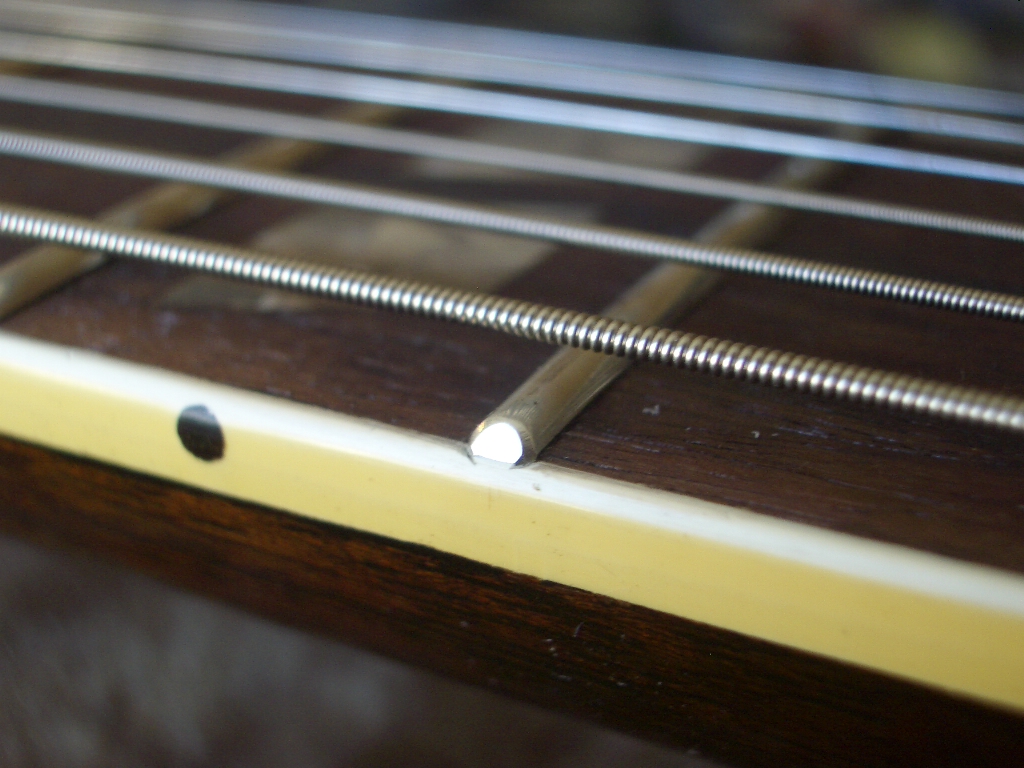 Guitar Snob: Fret Job Gibson ES-175 (1971) by Gryphon Stringed instruments