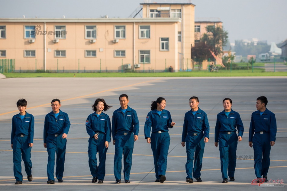 Asian Defence News: PLAAF parade training for young pilots