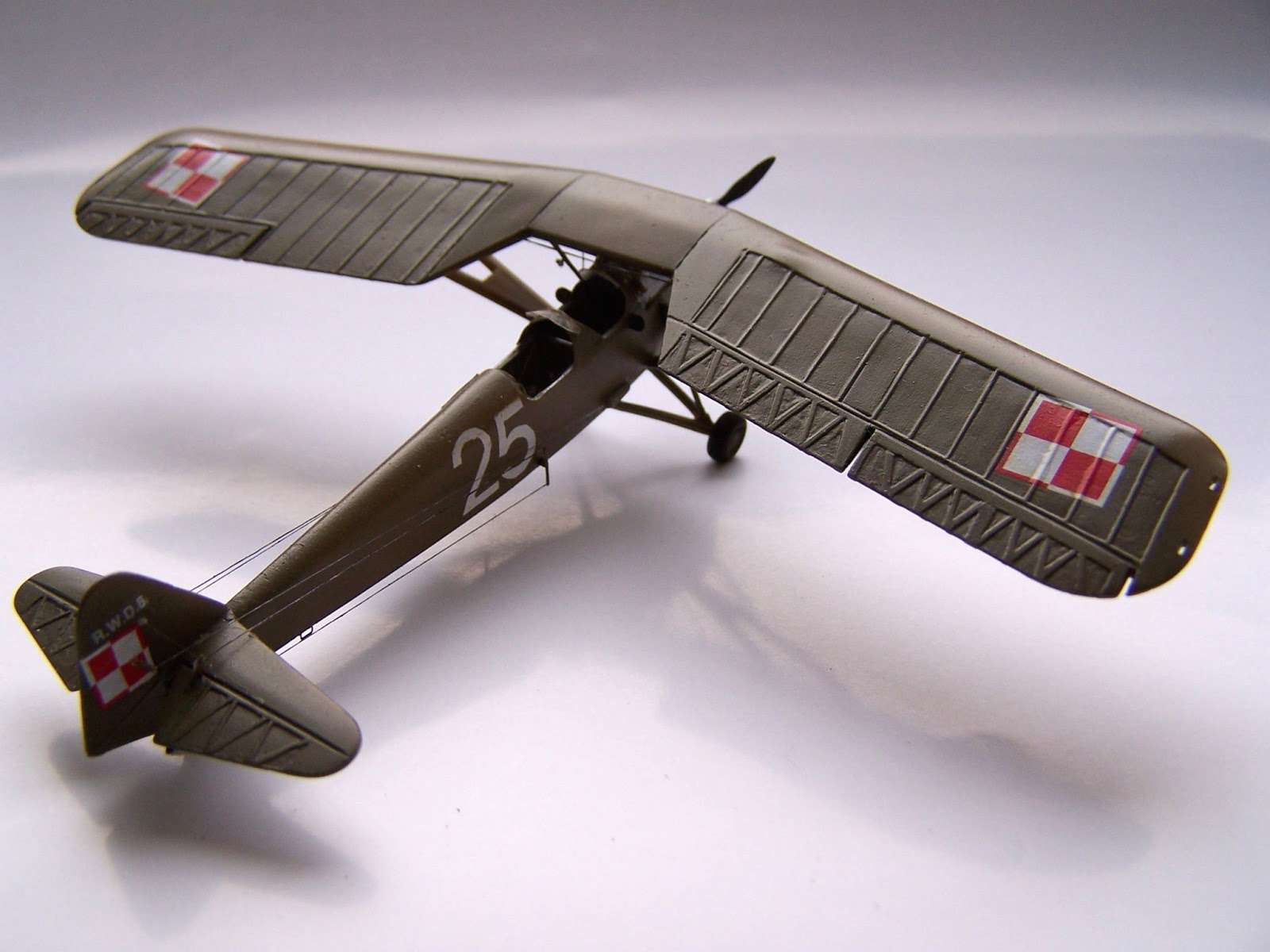 Modele z Szachownicą: RWD-8 pws (2007 rok Wrzesień '39 # 2)