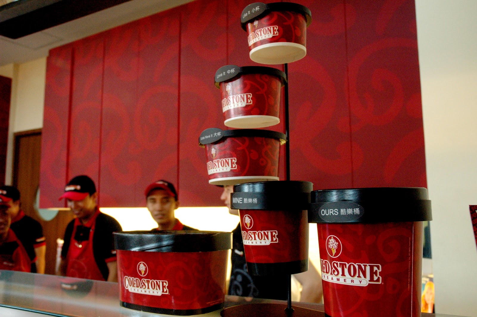 DUDE FOR FOOD: Cold Stone Creamery: The Ultimate Ice Cream Experience ...