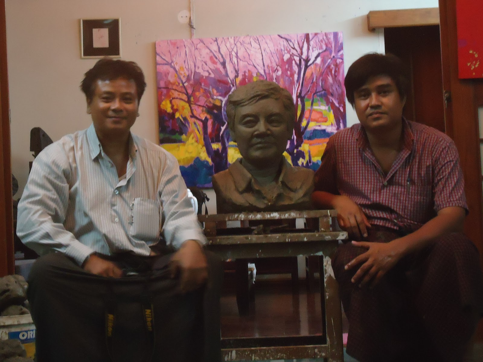 Kyaw Kyaw Min (Sculptor) ေက်ာ္ေက်ာ္မင္း (ပန္းပု): ကၽြန္ေတာ္ ထုဆစ္ခဲ့ ...