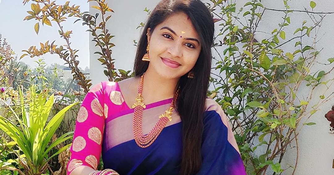 Saravanan Meenakshi Rachitha Beautiful Stills In Traditional Saree ...