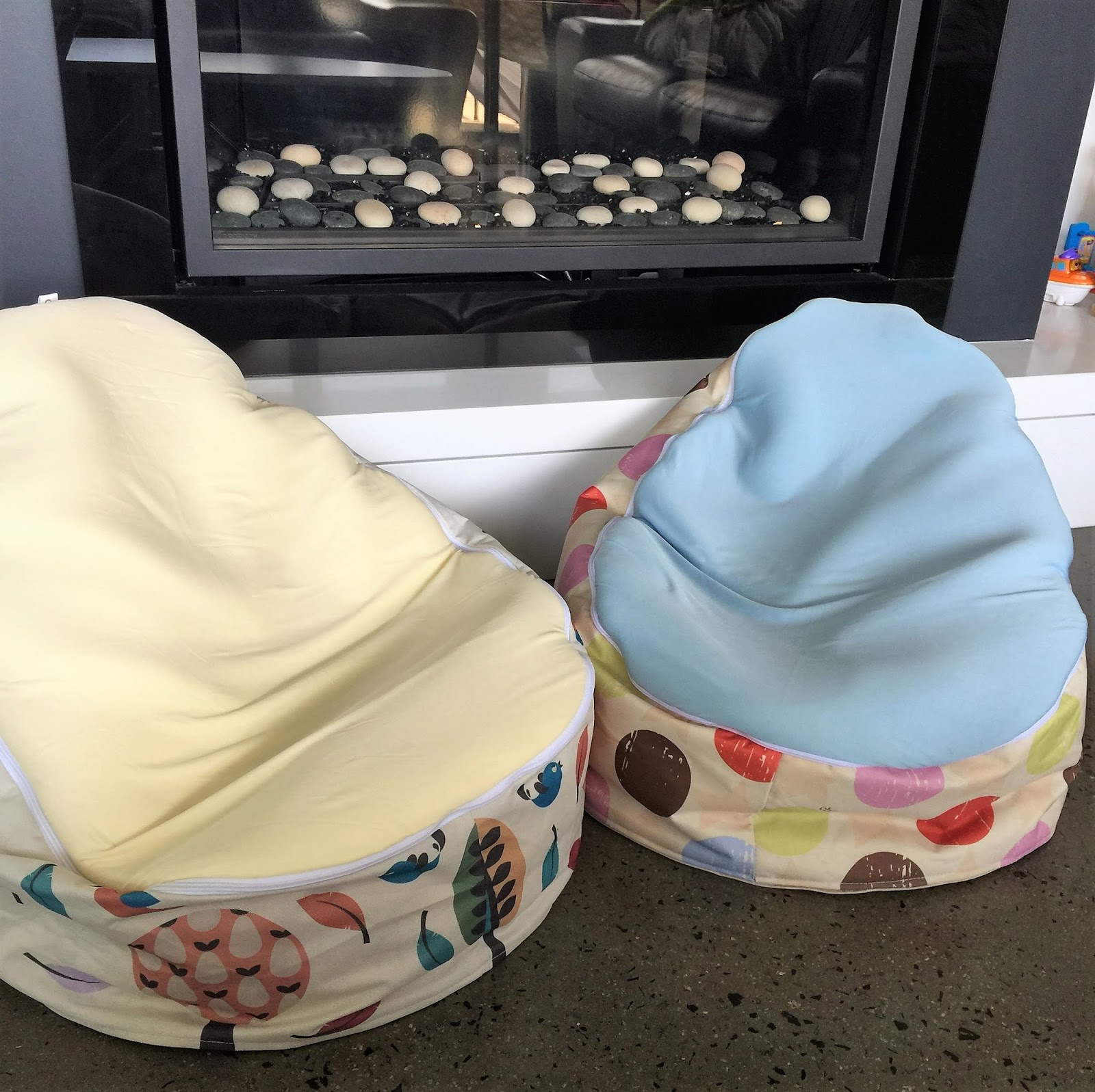PRODUCT REVIEW: CHIBEBE SNUGGLE POD - BABY AND TODDLER BEAN BAG | The ...