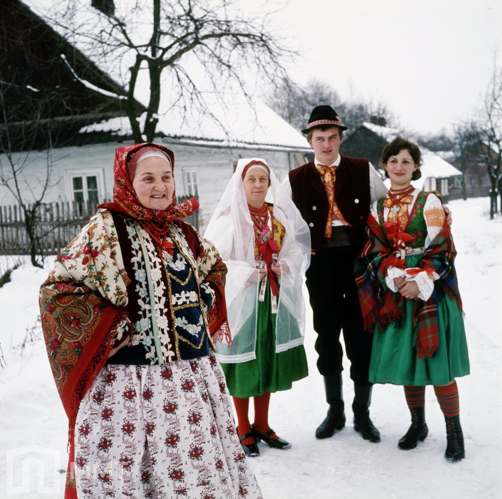 FolkCostume&Embroidery: March 2019