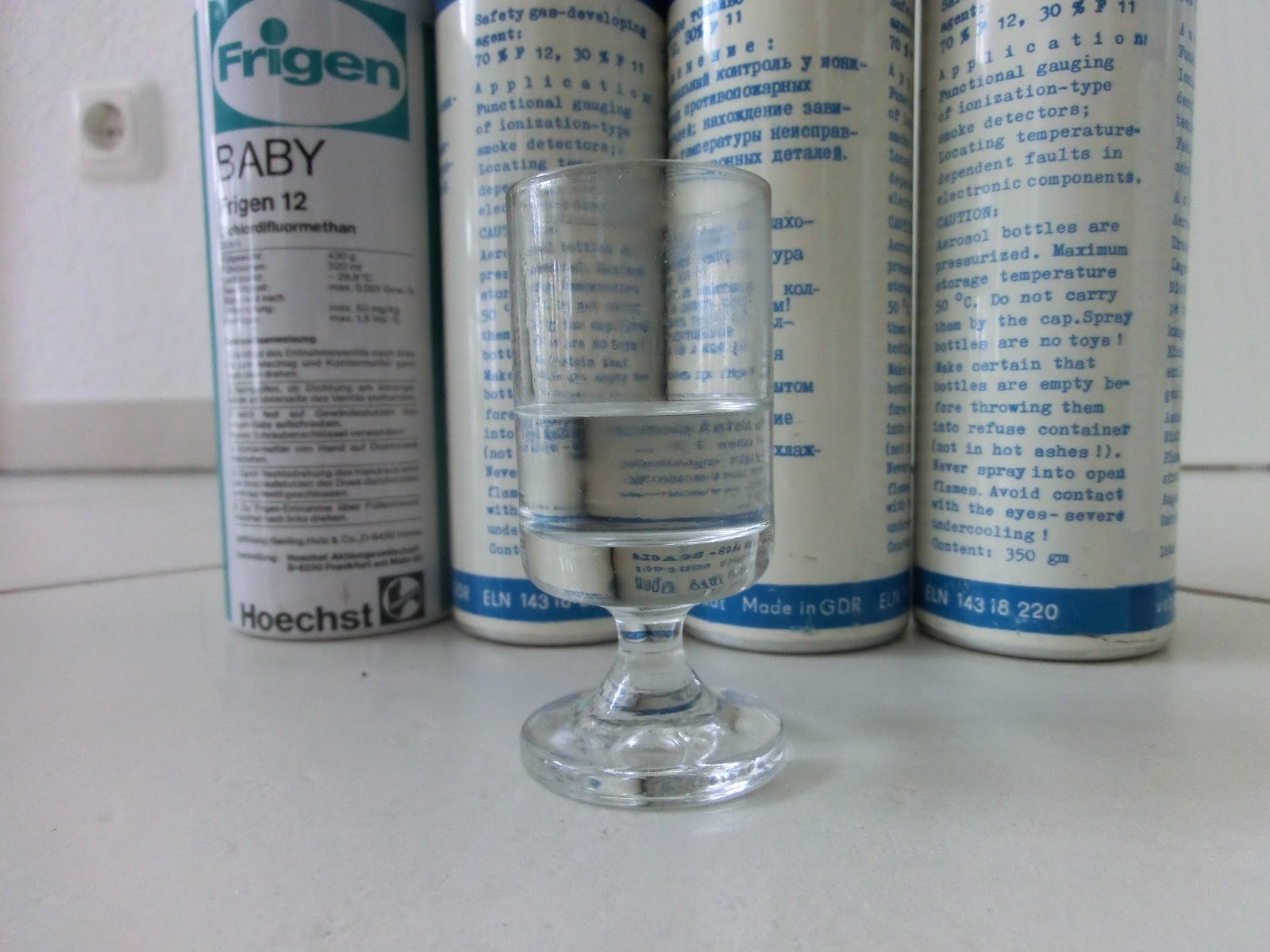 Werkbank0850: Chemistry: Some Fun with Freon