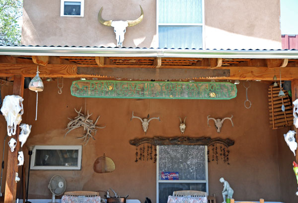 One Dusty Track: Route 66 - High Heeled Shoe Tree
