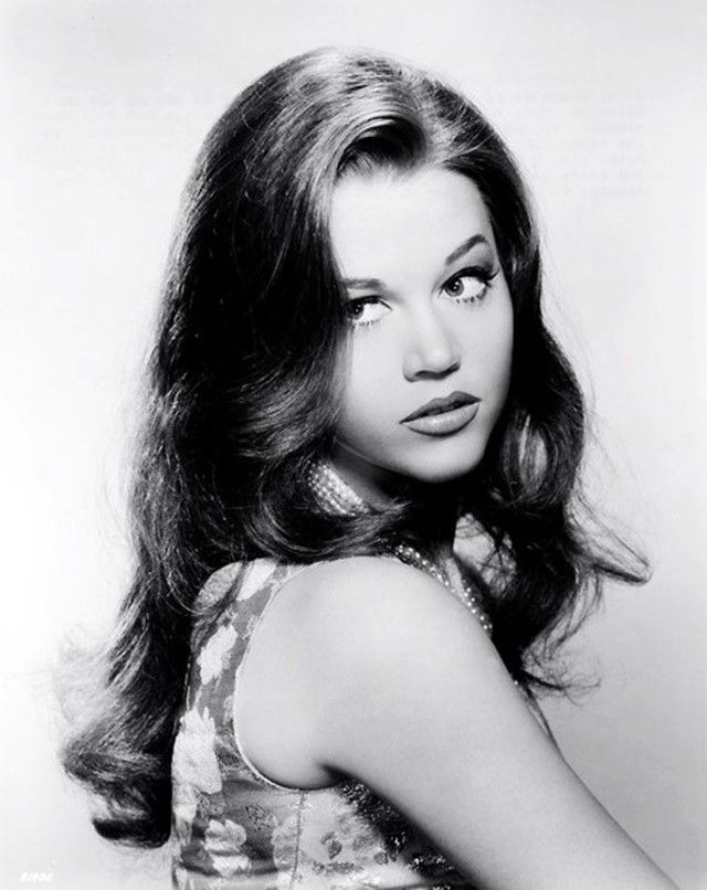 30 Beautiful Black and White Portraits of a Very Young Jane Fonda From ...