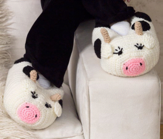 Antjie, die Rooibruin hen: Crochet Cow Slippers...