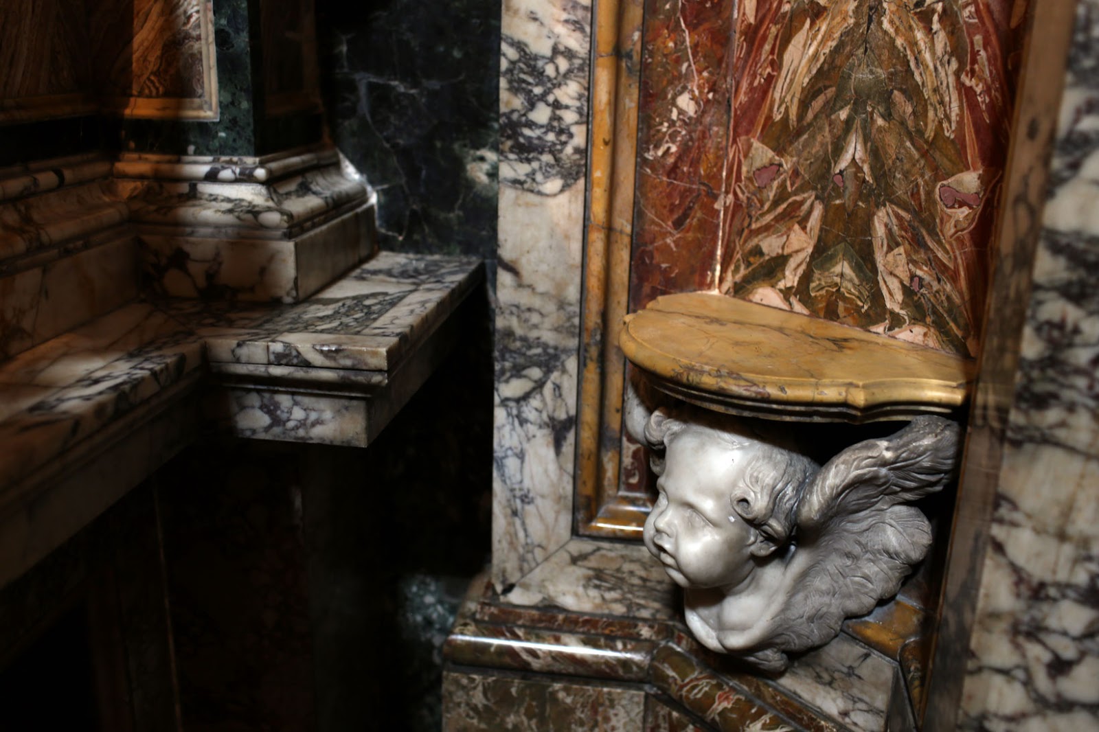WorldBin: Polychrome Marble Chapel