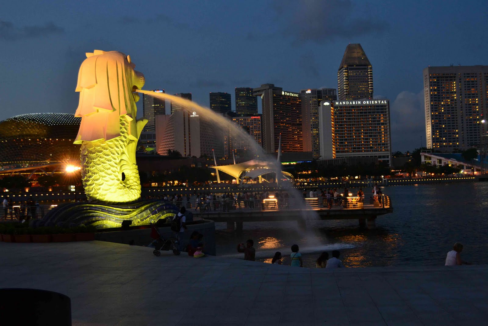 wandering... can't go home: Singapore - Merlion Park