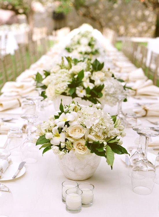 In Good Taste: White Tablescapes