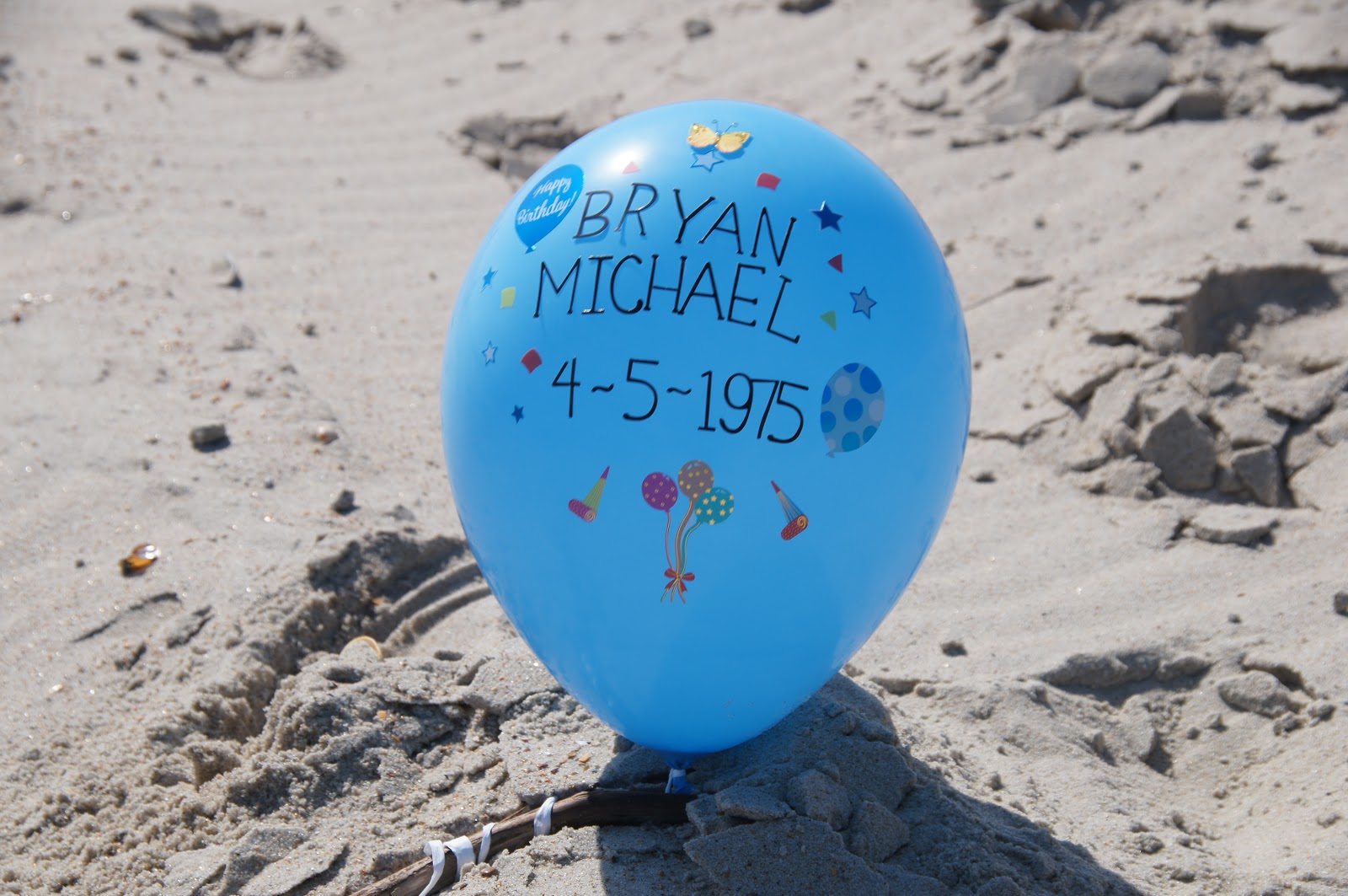 Fittsie's Angel Birthday Balloons: April Balloon Picture Releases: Part 1