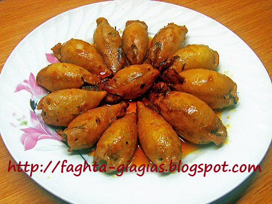 Καλαμαράκια γεμιστά με ρύζι