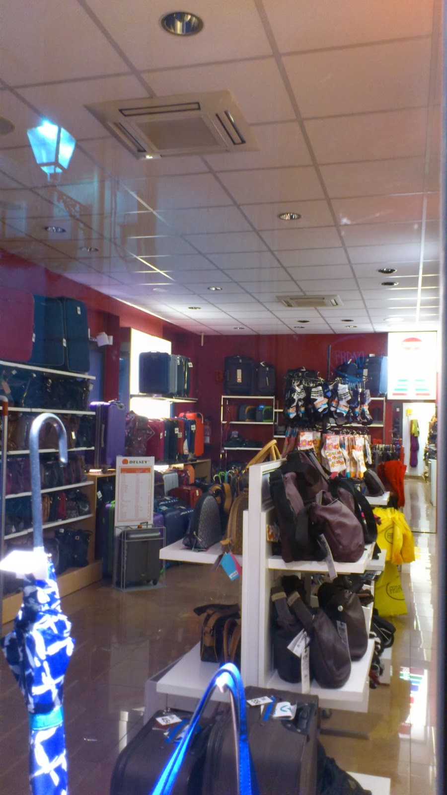 Tiendas en Martorell: Outlet bolsos, maletas Franquesa