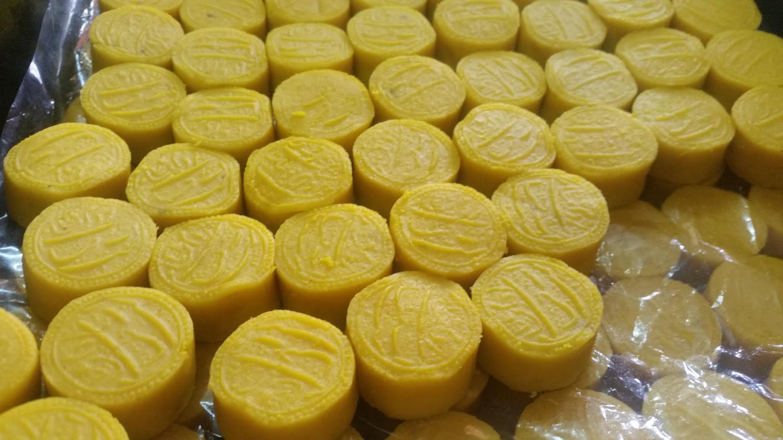 Badam Ki Jali: Hyderabad’s Own Almond Cookies | Foodaholix