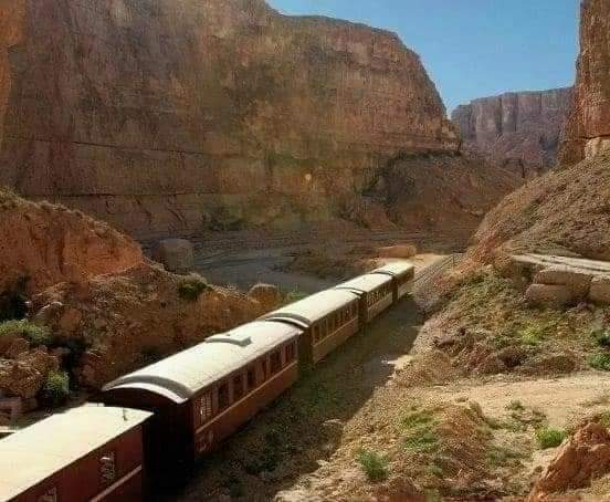 Voyagez dans les Pays du Maghreb: Train touristique... Quartier de ...