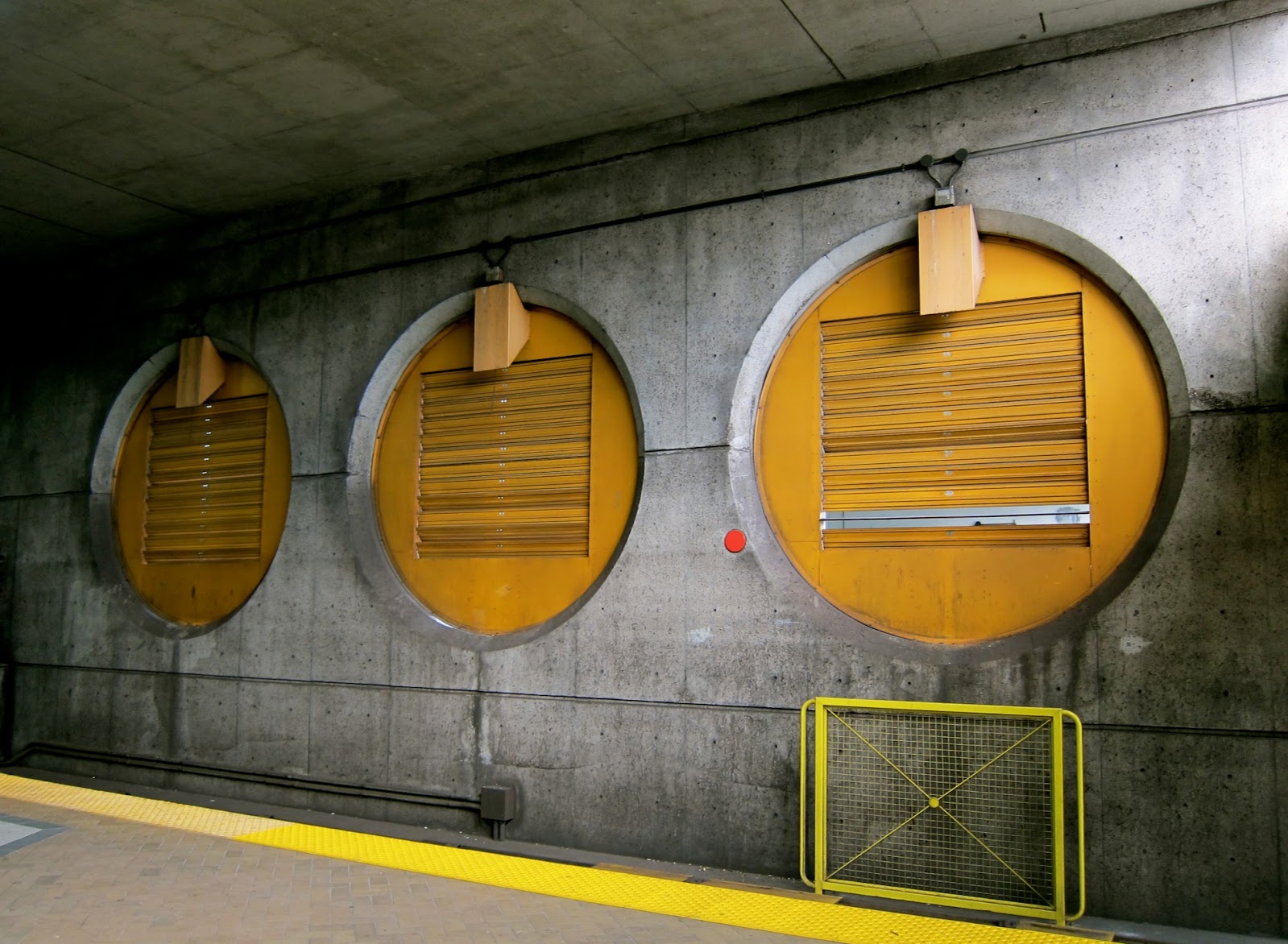 Station Fixation: Lawrence West