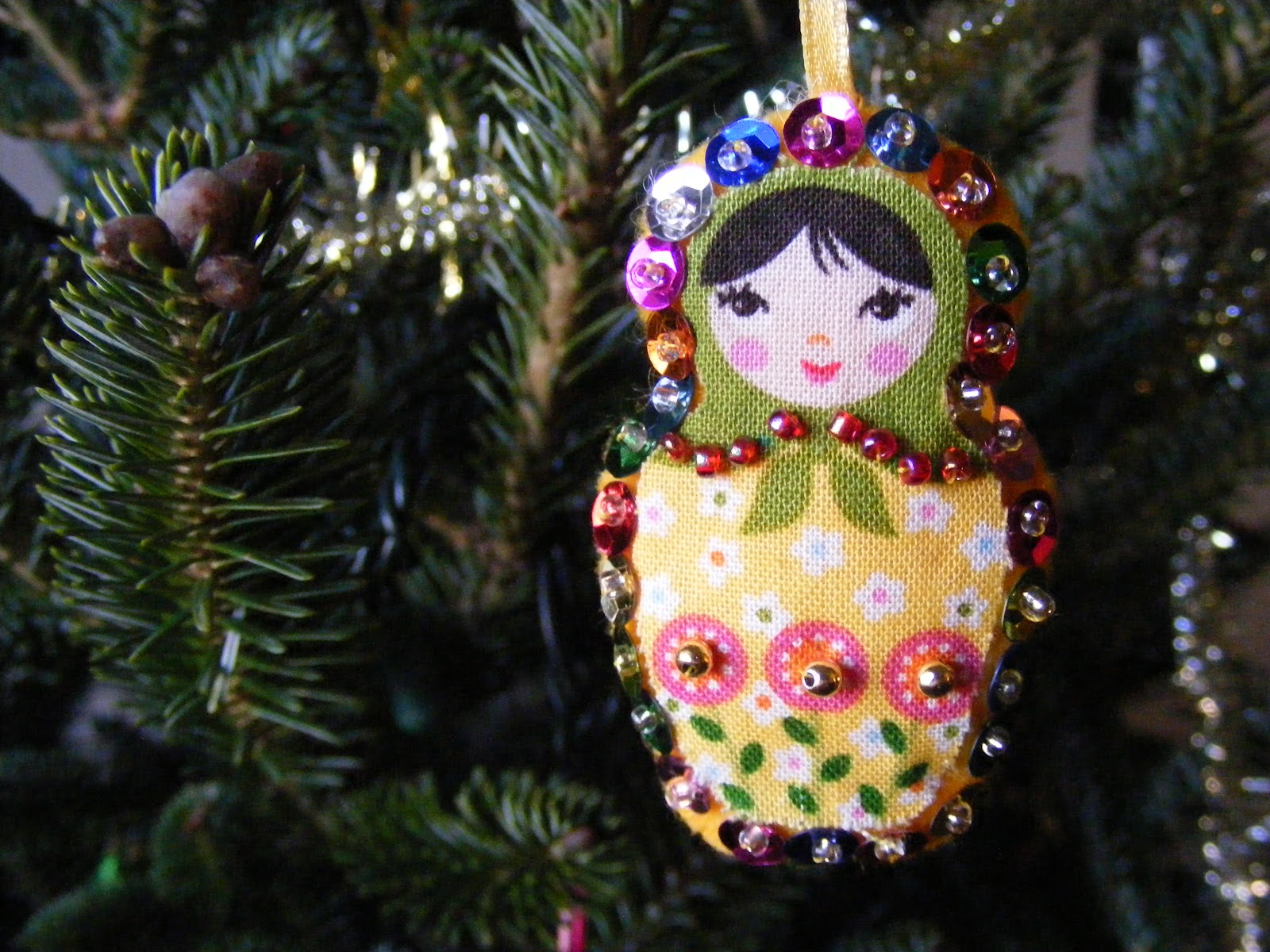 DIY Matryoshka Fabric Ornament